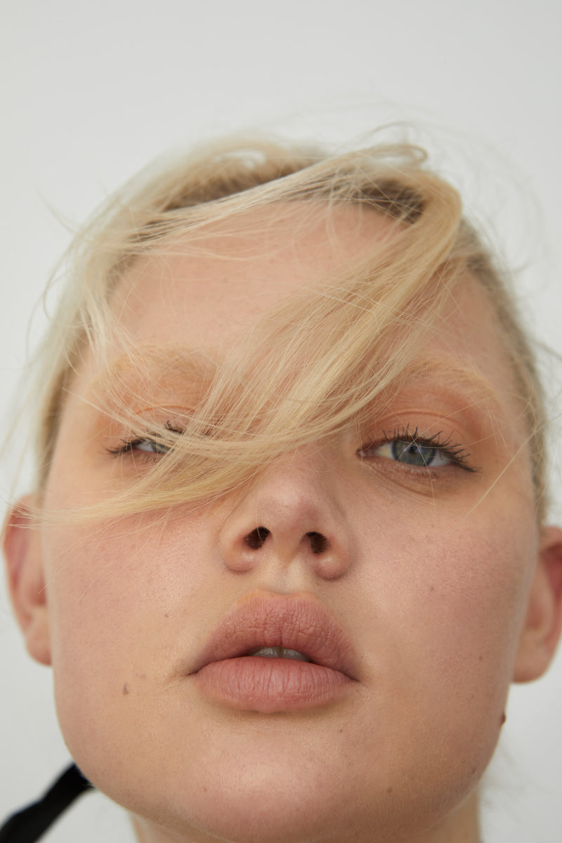 Beauty Lens with Ellie Louise Coker – Foile